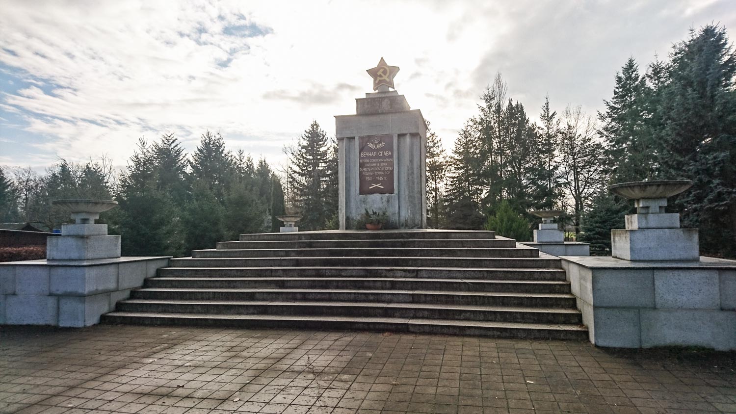 Sowjetischer Ehrenfriedhof Schönewalde im Landkreis Elbe-Elster